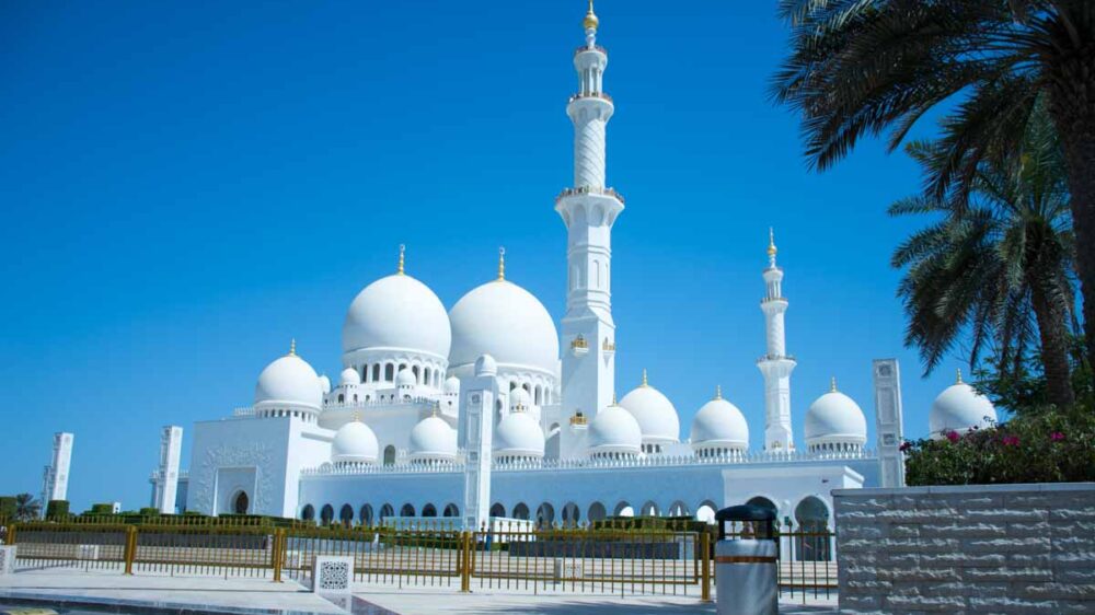 Sheikh Zayed Mosque Complete Guide 2025: Free Entry, Timings ...